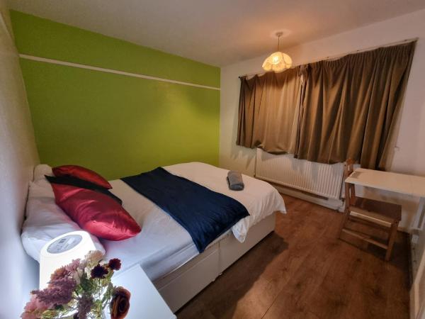 Double Room Available Near Brunel University, Hillingdon Hospital, West Drayton, Hayes, Uxbridge, Heathrow, Stockley Park, Prologis Park - Hampton