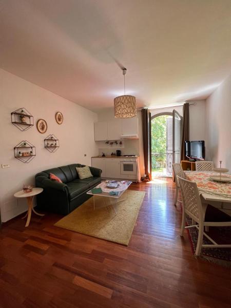 Appartamento In Villa Storica - Arona, Italy