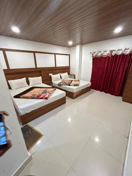 Ponnus Silver Star - Munnar
