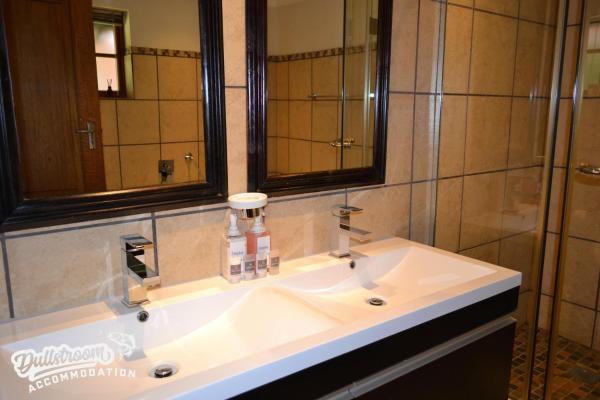 Lakeside 1 - Dullstroom