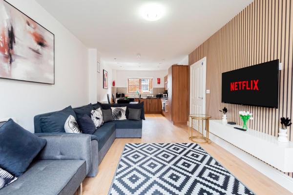 Contractors Wow! 5 Bedrooms 10 Guests Free Parking - Basingstoke