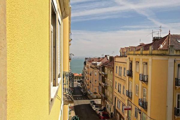 Historical Flat Design - Alfama