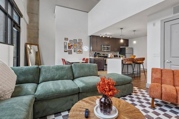 Cozy & Stylish Loft In Midtown Nashville - Nashville, TN
