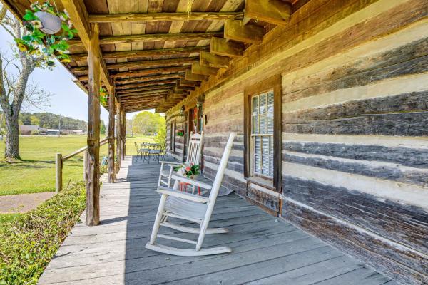 6 Mi To Scottsboro: Apt W/ Furnished Porch - Scottsboro, AL