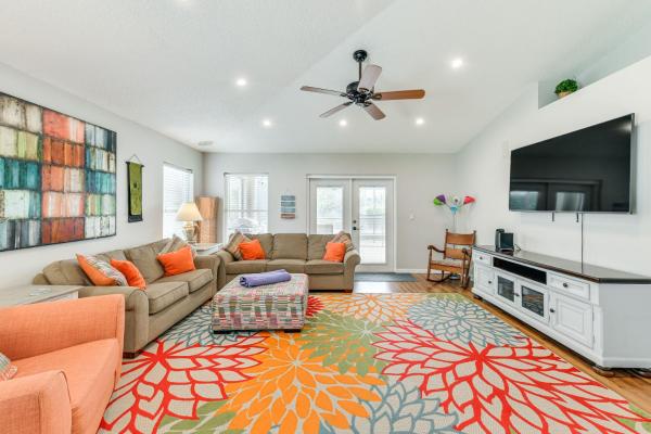 Welcome To Shangri-la Resort Home With Pool! - Lake Sawyer, Parrish