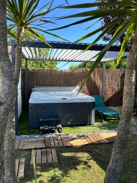 Maison Avec Jacuzzi - Charme Et Sérénité Pour 6 Pers - Saint-Vincent-sur-Jard