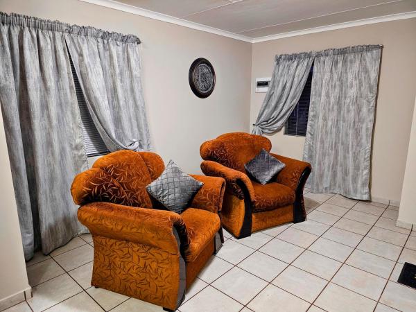 Cheerful 2-bedroom Holiday Home - Kathu