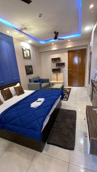 Atha Luxury Studio - Noida