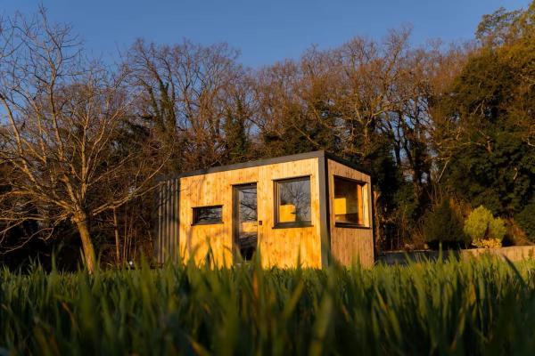Tiny House Moderne En Pleine Nature -