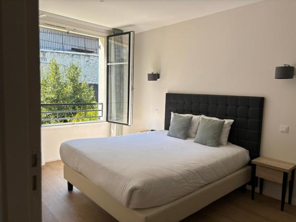 Best Western Le Cheval Blanc -Vue Sur Le Port-plein Centre Ville - Basse-Normandie