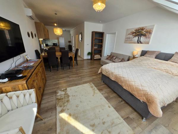 Rottenbiller Gardens 1 - Budapest