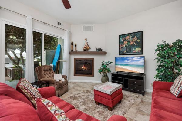 Bask In The Breeze - Dmbc146n - Del Mar, CA