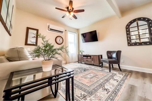 Coastal Retreat - Sandusky, OH