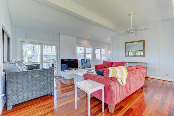 Dolphin Point By Carolina Beach Realty - Carolina Beach, NC