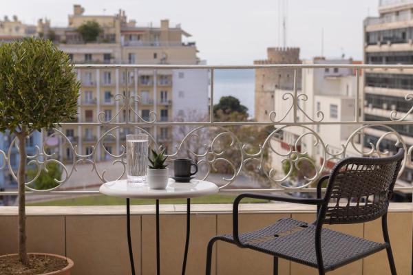 Cityscape Elegance, Central Thessaloniki Sea View Apartment - Thessaloniki