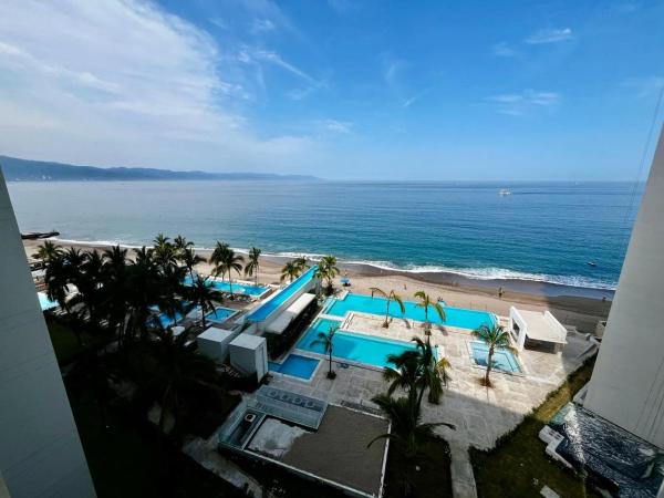 Beachfront Harbor 171 Condo Ocean View Pool, Gym Wifi - Puerto Vallarta