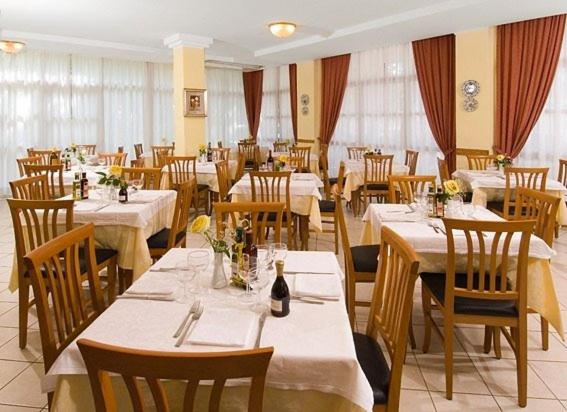 Hotel Parigi - Cervia