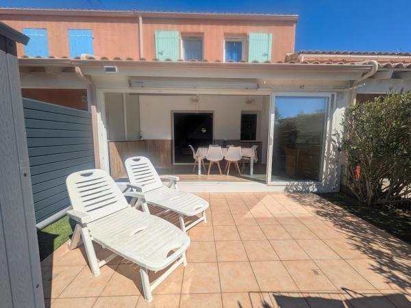 Belle Villa 2 Chambres, Veranda, Terrasse Parking Privatif Dans Résidence Sécurisée Avec Piscine Commune 800 M De La Mer Lrcs87 - Portiragnes
