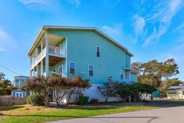 Island Dreams By Carolina Beach Realty - Kure Beach, NC