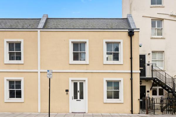 24a Eaton Place - Brighton