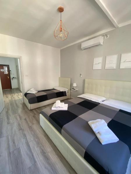 Newhouse 336 - Bari