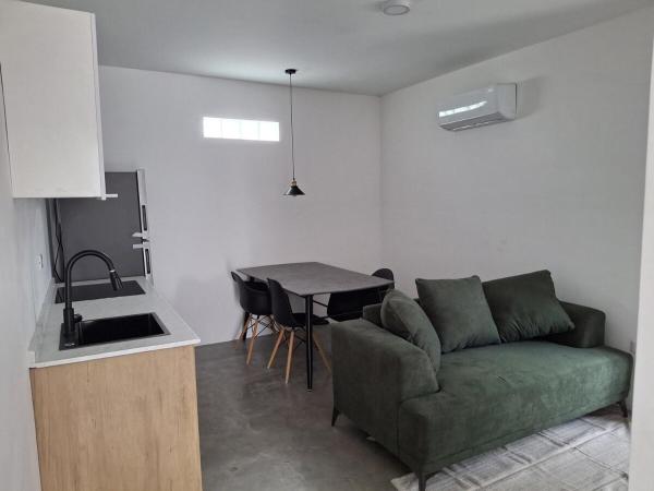 Your Refuge In Zona Tec Light, Ventilation And Comfort - Monterrey