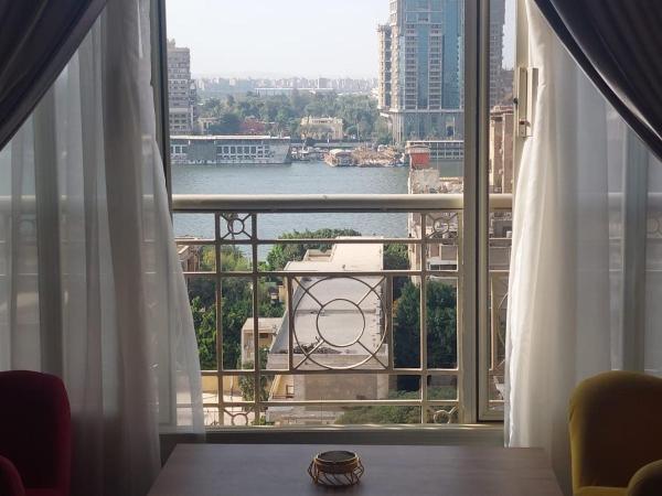Manial's 4br's Apt Bythenile - Cairo
