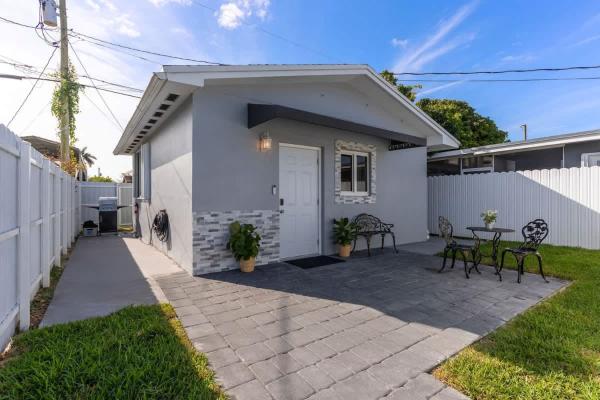 Charming 1 Bedroom Apartment - Homestead, FL