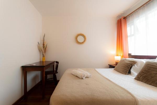 Habitación Doble Pequeña - Casa Esmeralda - San José