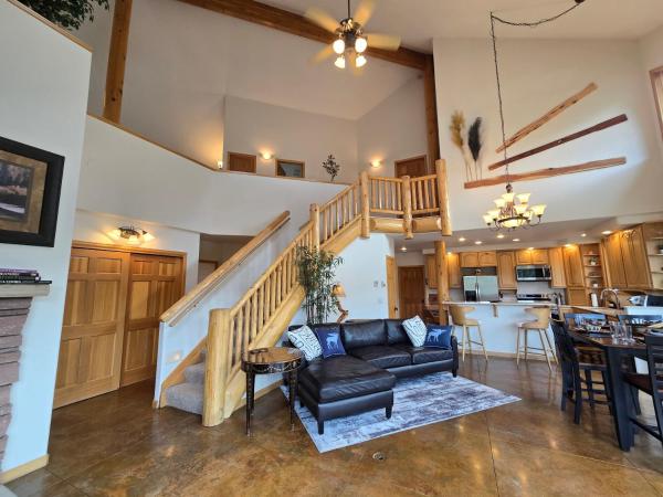 Moose Manor - Idaho Springs