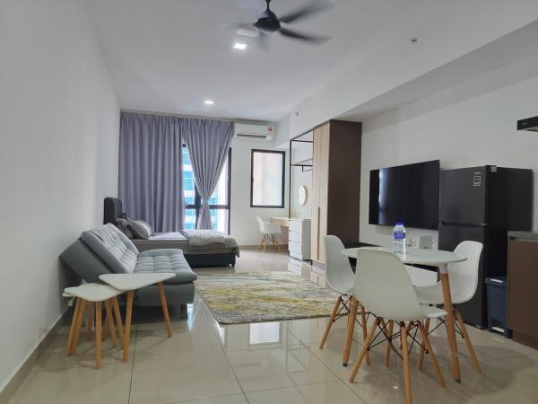 Ar Studio Alinea Suites - 수방자야