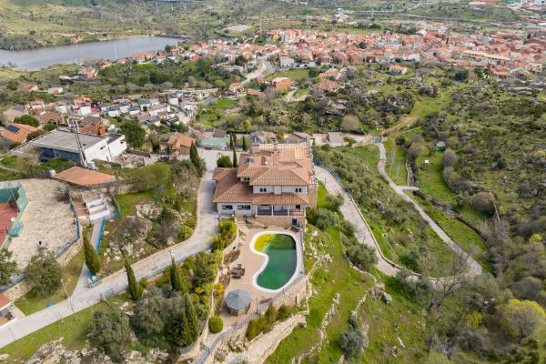 Mansión Con Jacuzzi A 40 Grados, Gran Piscina Y Pádel - Cebreros