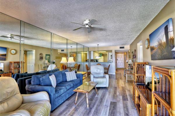 Land's End 7-204 Beach Front - Pinellas County, FL