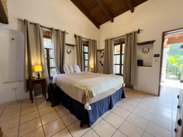 Hotel Cacique Real - San Lucas Sacatepéquez