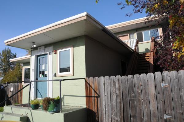 Base Camp Anchorage Hostel - Alaska