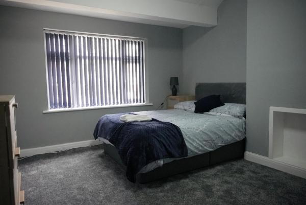Daryngton House 3 Bedroomed House - Watford