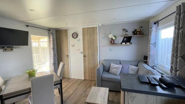 Large 2 Bedroom Mobile Home Cc441 Siblu Les Charmettes - La Palmyre