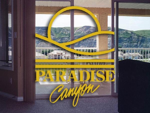 Paradise Canyon Golf Resort - Signature Condo 382 - Alberta