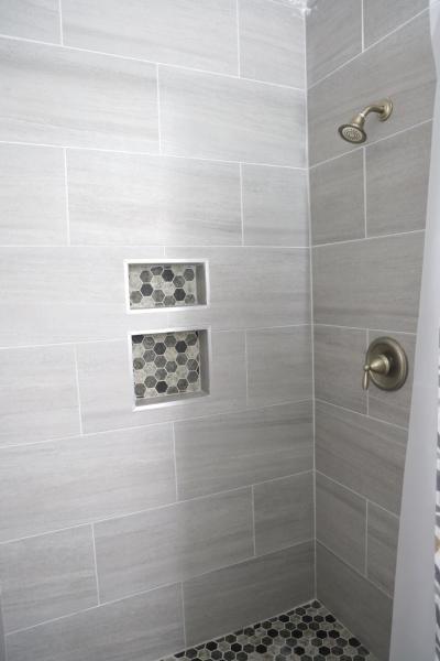 3 Bedroom Lake House With Garage - Tallahassee, FL