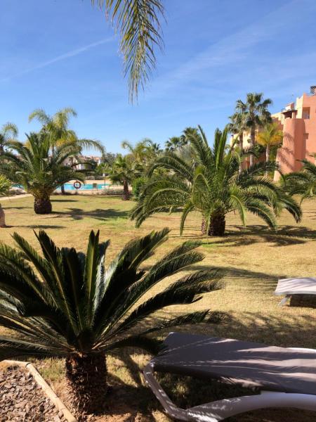 Bel Appartement Rez De Chaussee Avec Double Terrasse Face Au Lac Et Au Golf - La Palma