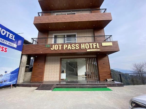 The Jot Pass Hotel - Khajjiar