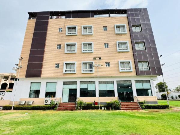 Hotel Neelam Paradise - Dzsaipur