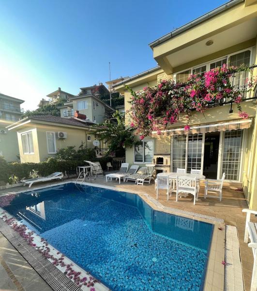 Villa With Pool In Goldcity Tourism Complex - Alanya
