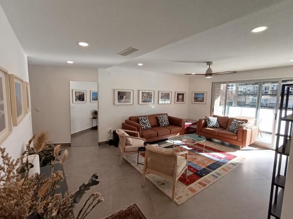 Modern Rambla Mercado Apartment - Alicante
