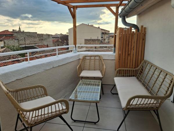 Cocoo'nimes Avec Terrasse - Gard