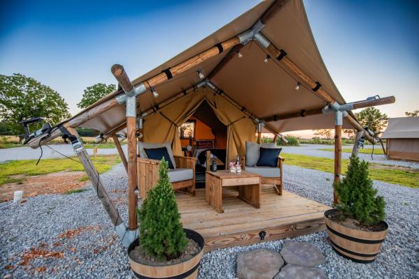 Roaring River - Family Adventure Tents #12 And #13 - Table Rock Lake