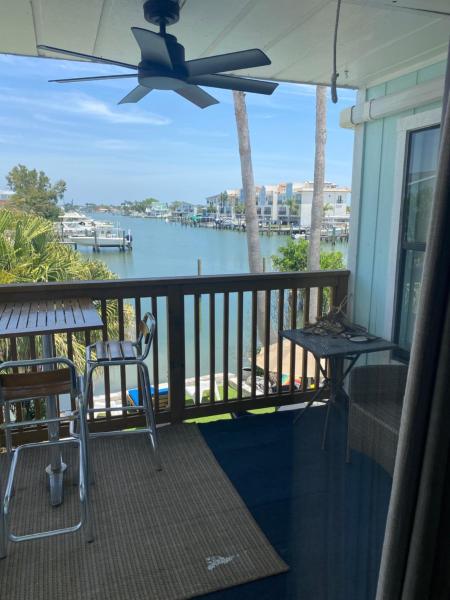 Sand Vista Vacation Hotel - Madeira Beach, FL