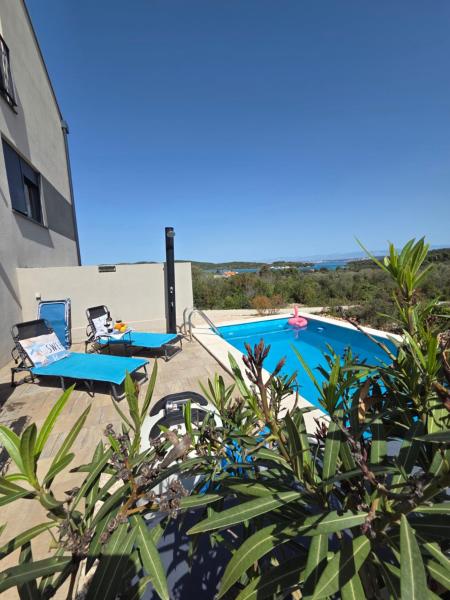 4 Star Duplex Apartment "Maslina", Private Heated Pool & Seaview - Bibinje