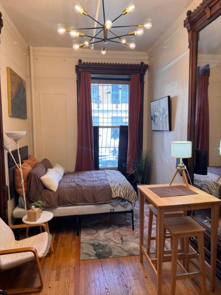 Bestrow Brownstone - Yorkville - Manhattan