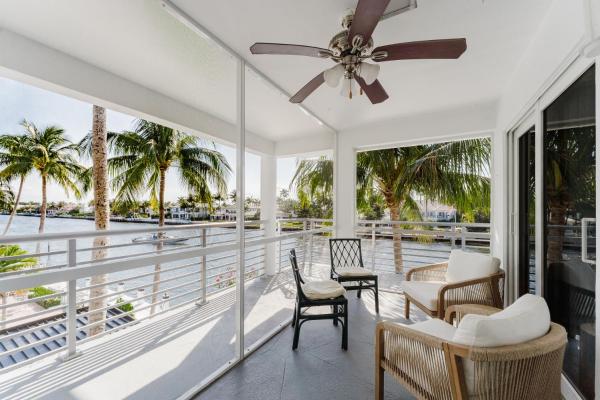 Boca Waterfront Luxury By Aureum Stay Walk To Beach - Boca Raton, FL